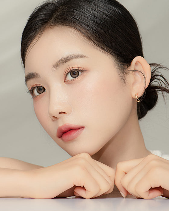 Shop Glammic Soft Brown Lenses | Lenstown US – LENSTOWNUS